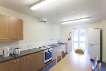 Harrow Hall Student Accommodation London - UK School Trips