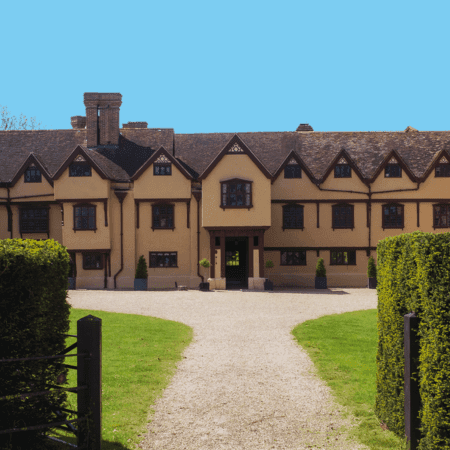 Ufton Court Residential Centre Berkshire | UK School Trips